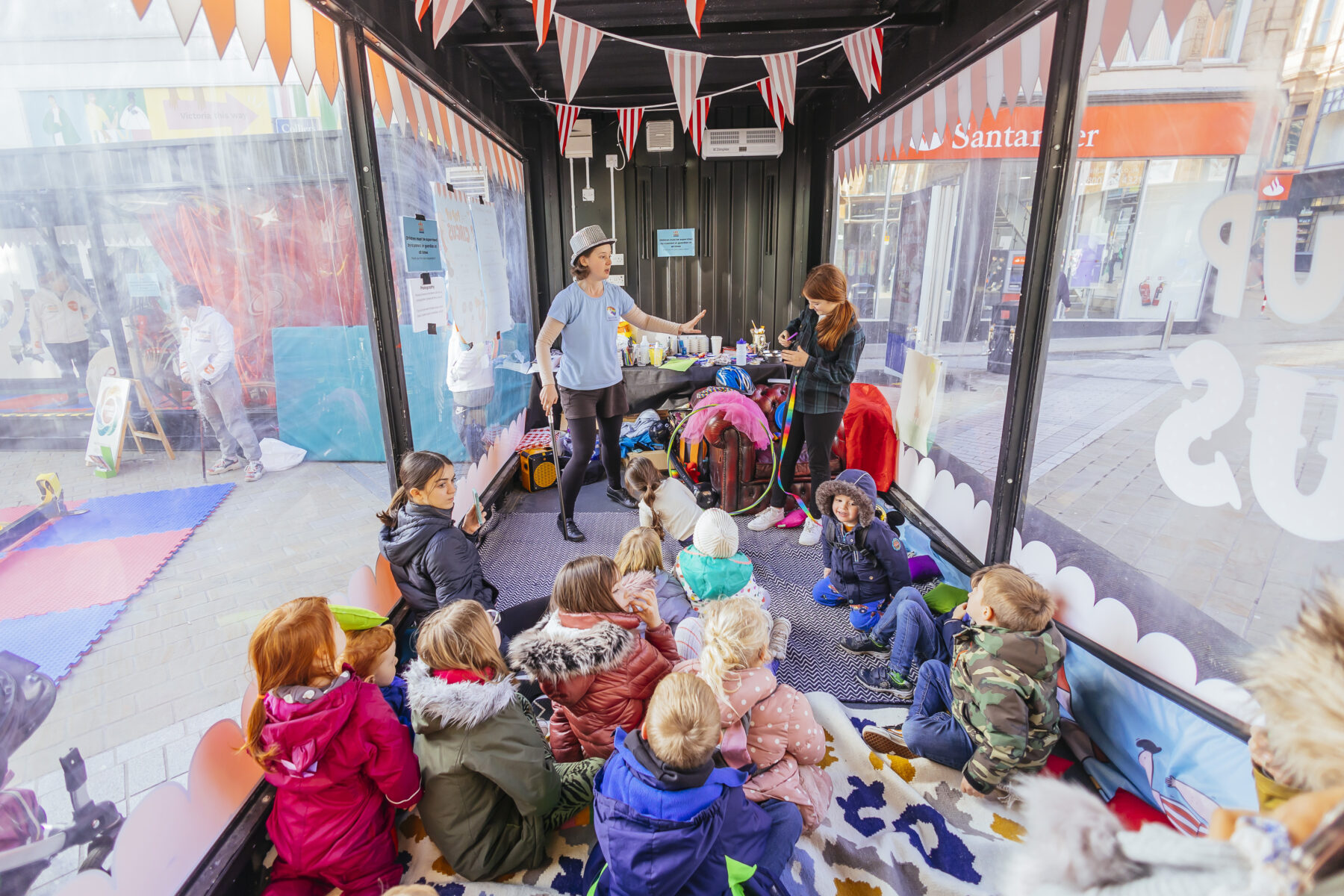 Our Pop-Up Circus rolls back onto Briggate - Welcome to Leeds